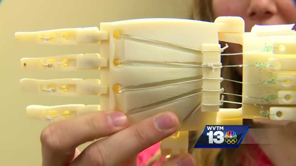 UA students create prosthetic hands for kids in need