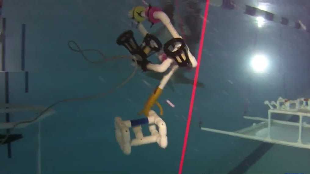 Students take part in underwater robot competition in St. Francis