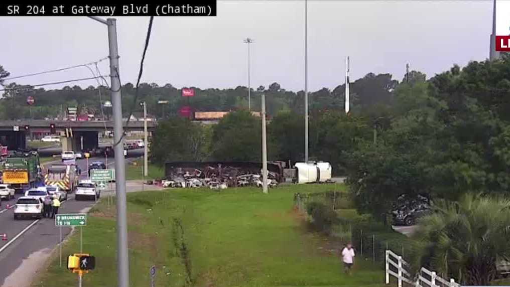 Savannah: I-95 ramp reopens hours after tractor trailer overturns