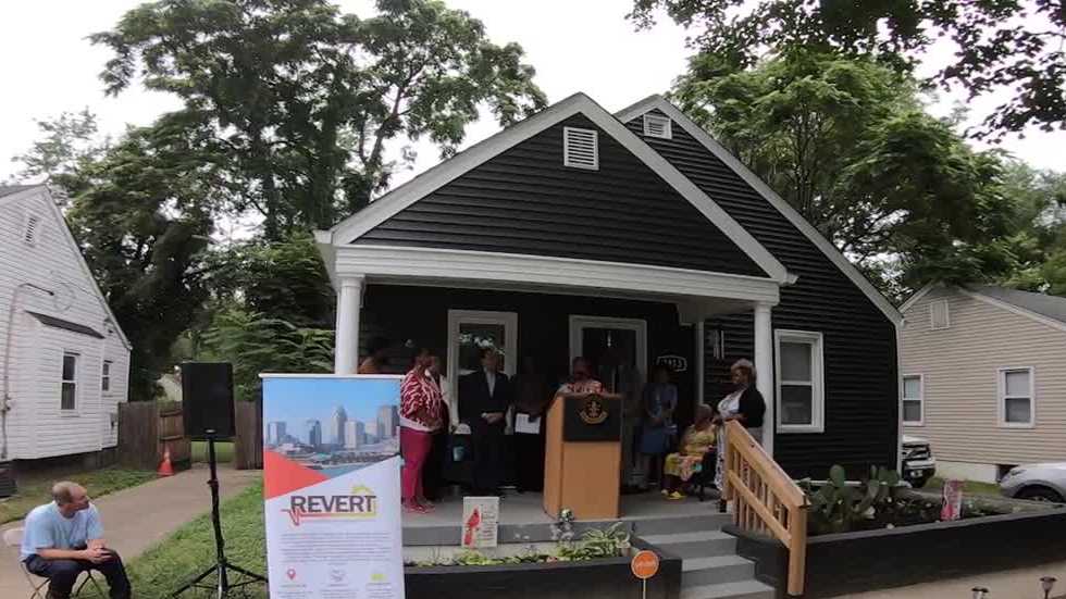 Mark Vanderhoff - Journalist Profile - Intelligent Relations