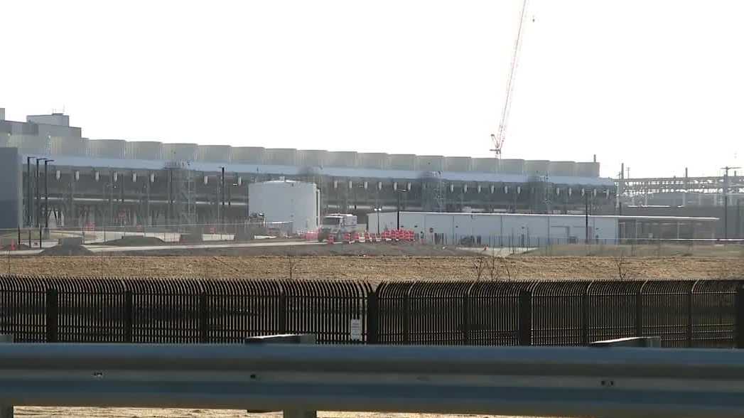 Microsoft holds Q&A about Mount Pleasant AI data center - WISN