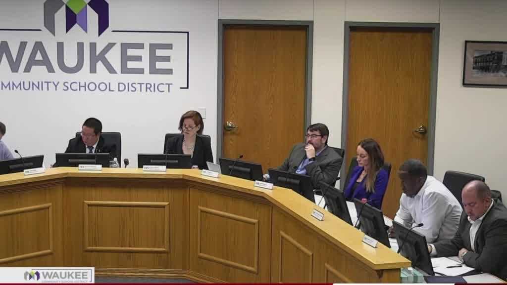Waukee schools families, students speak up against previous boundary ...