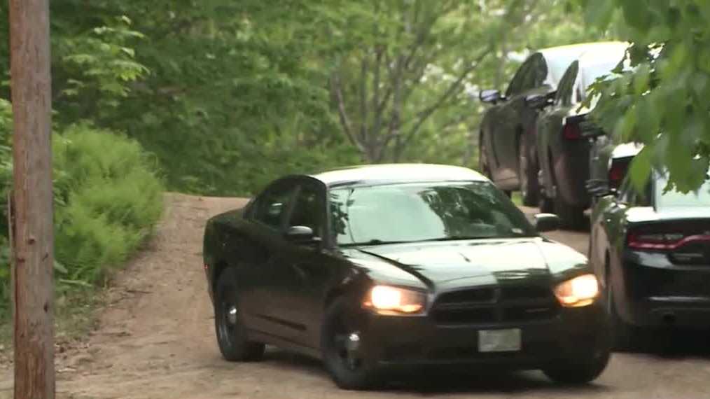 State Police Major Crime Unit investigates scene in Meredith, NH