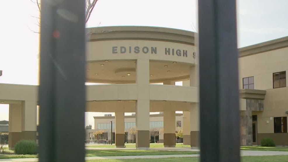 Stockton school's prom capped at 300, graduating class is 600+