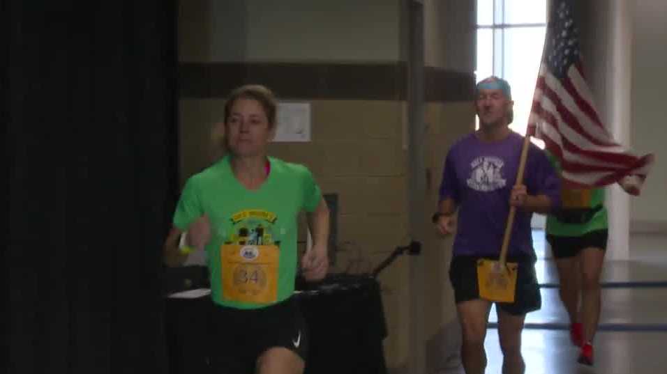 Indoor marathon held in Des Moines