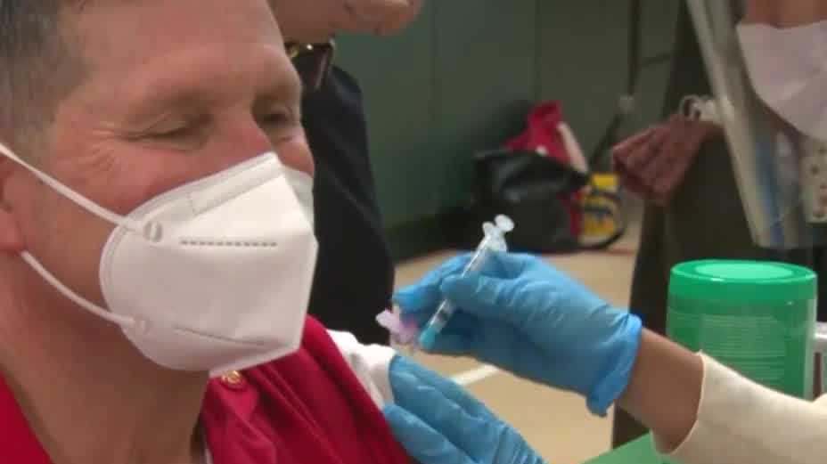 Mass. pacing in middle for getting people vaccinated