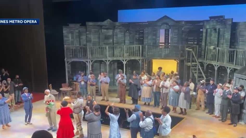 Simon Estes gives final performance