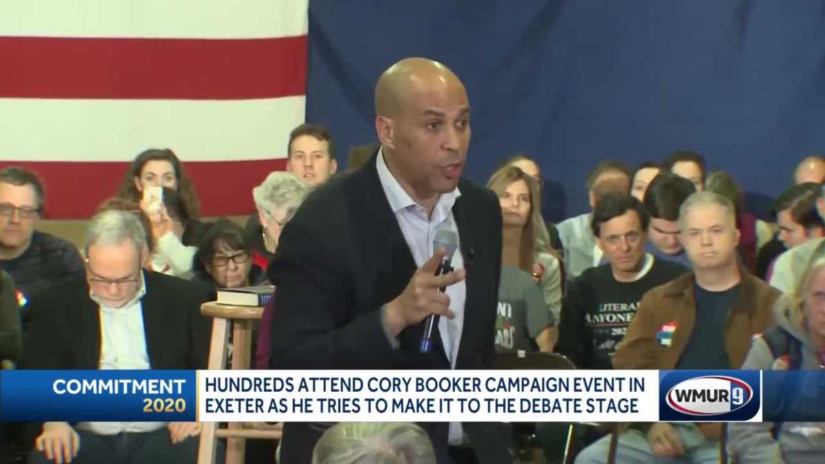 Cory Booker draws crowd in Exeter
