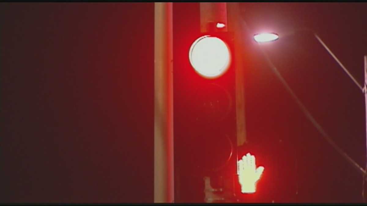 More drivers run red lights since enforcement stopped