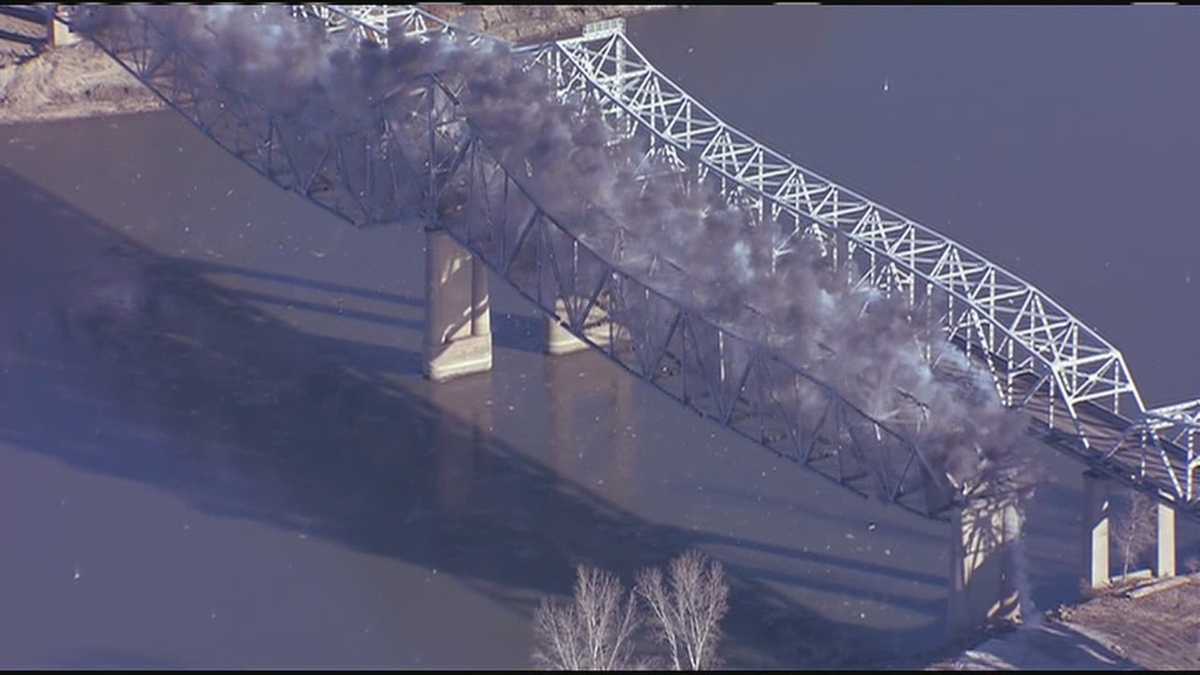 Crews bring down southern portion of Fairfax Bridge