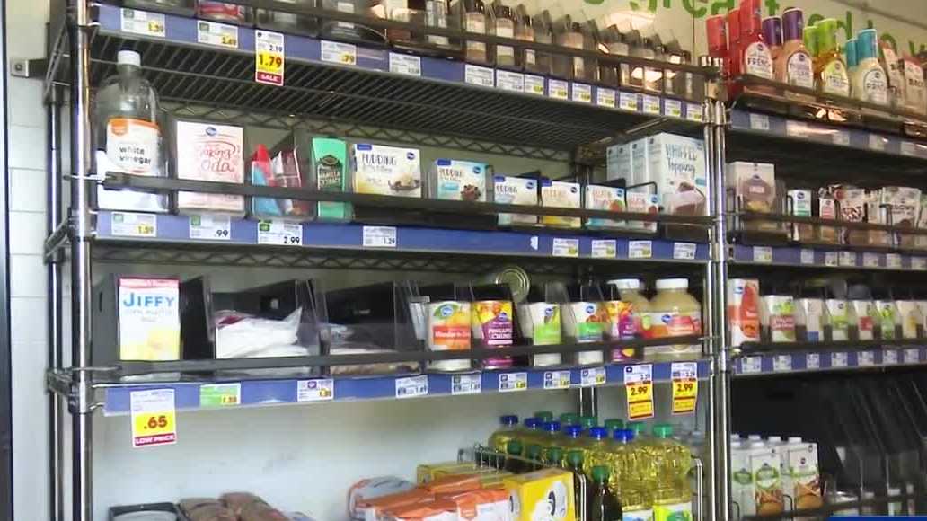 Kroger Mobile Market visits Fairdale community to help food desert