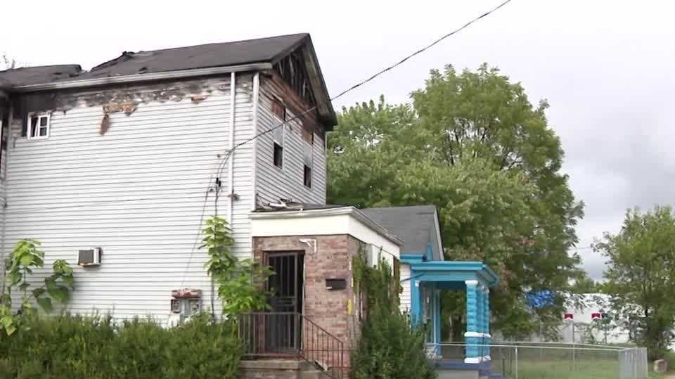 Separate vacant house fires in Louisville spark concern among neighbors