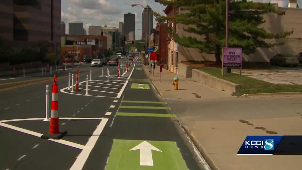 City ditches confusing 'protected' bicycle lanes City ditches confusing 'protected' bicycle lanes