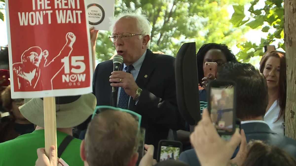 Bernie Sanders pushes for wage increases for associates during Walmart ...