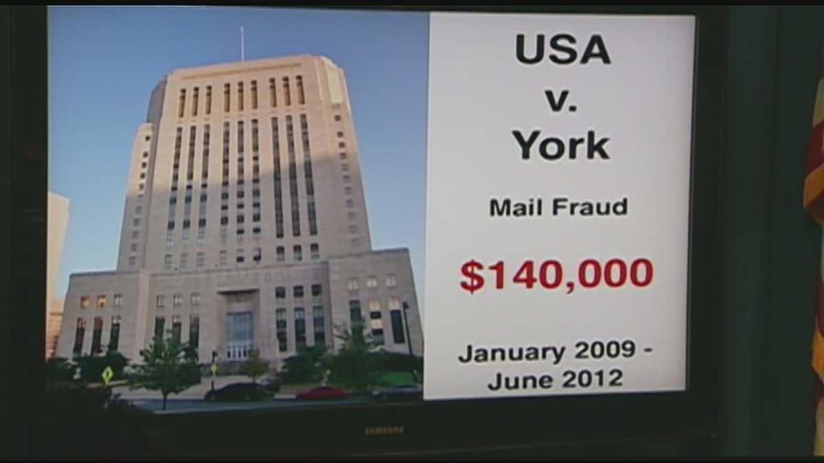 Ex-court employee pleads guilty in embezzlement case