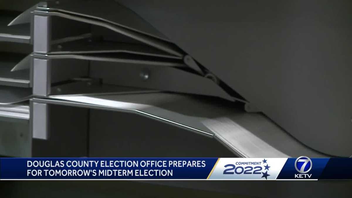 Early voting creates long lines at Douglas County Election Commission