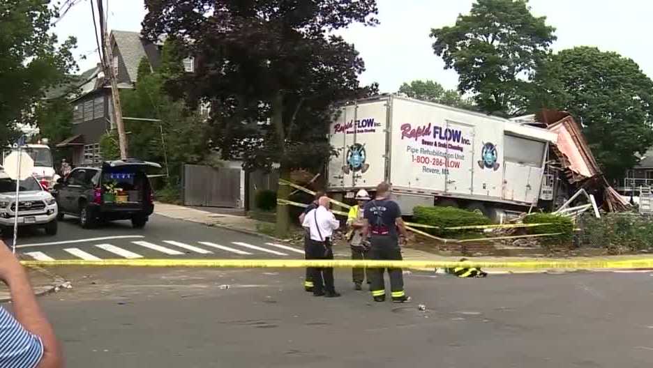 Memorial continues to grow for Winthrop shooting victims