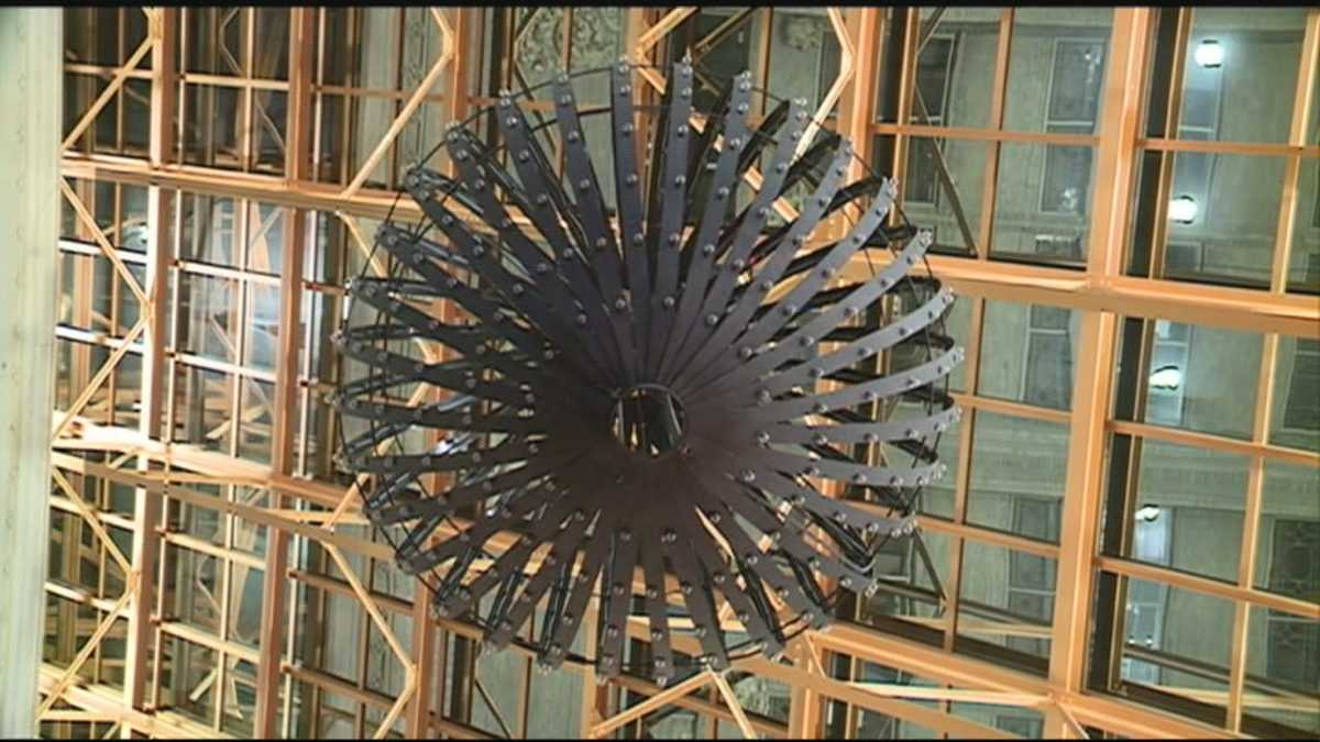 Police, bars work to ring in 2015 safely