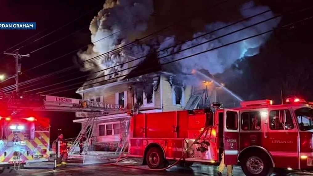 3 people stranded on roof of burning building in Lebanon, NH