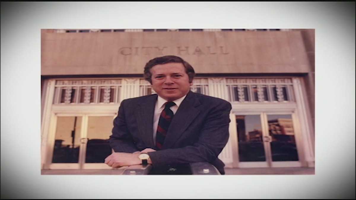 Ex-mayor's photo collection offers rare look at KC history