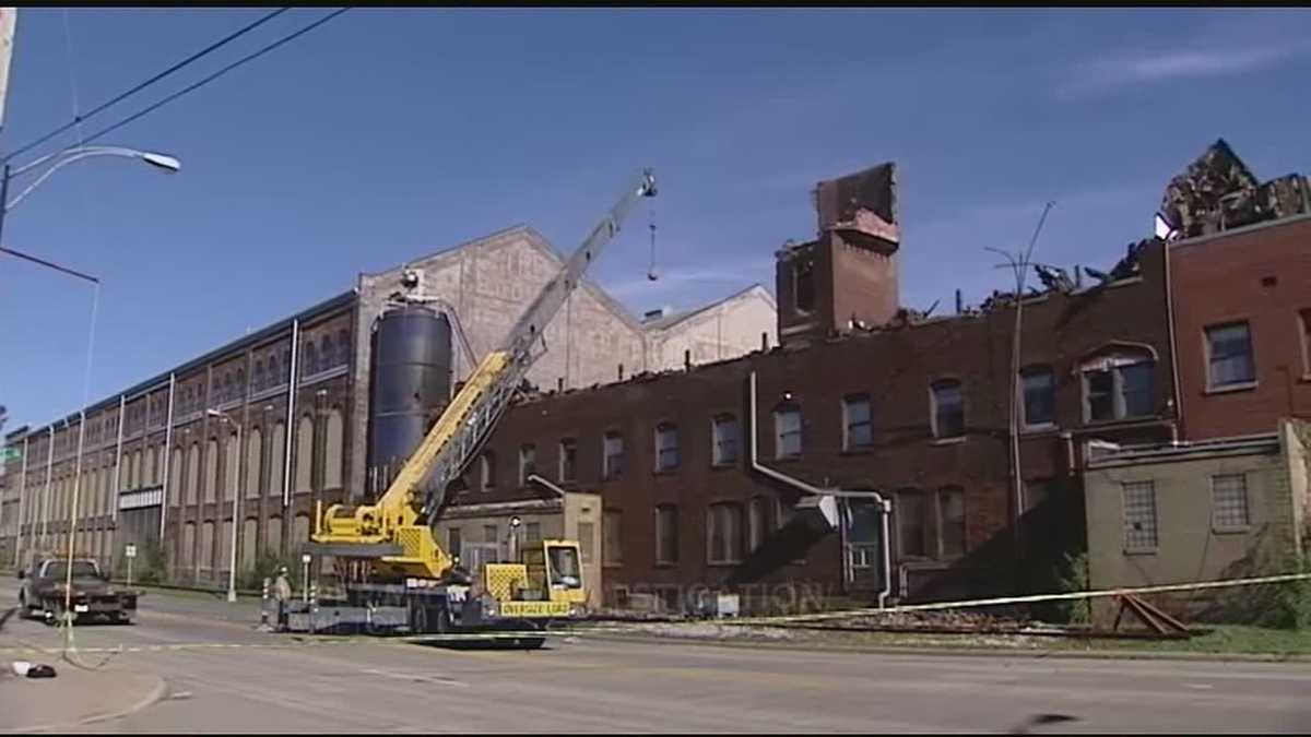 Massive fire at old Beckett Paper Mill under investigation