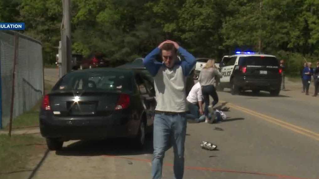 Demonstration illustrates dangers of texting and driving