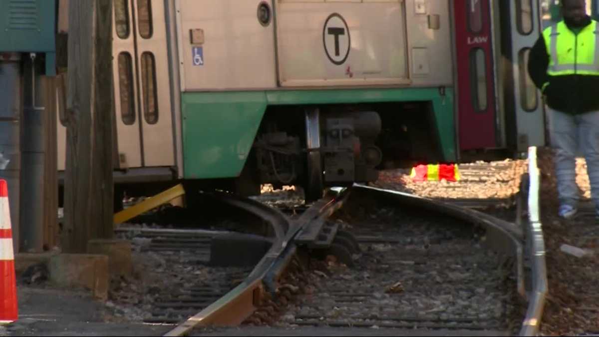 MBTA Green Line train derailed for hours