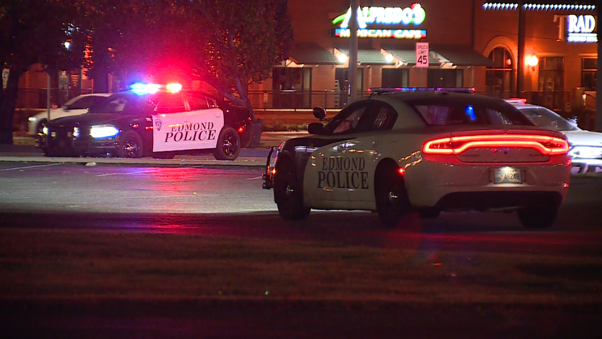 Edmond police investigate after shooting victim hospitalized