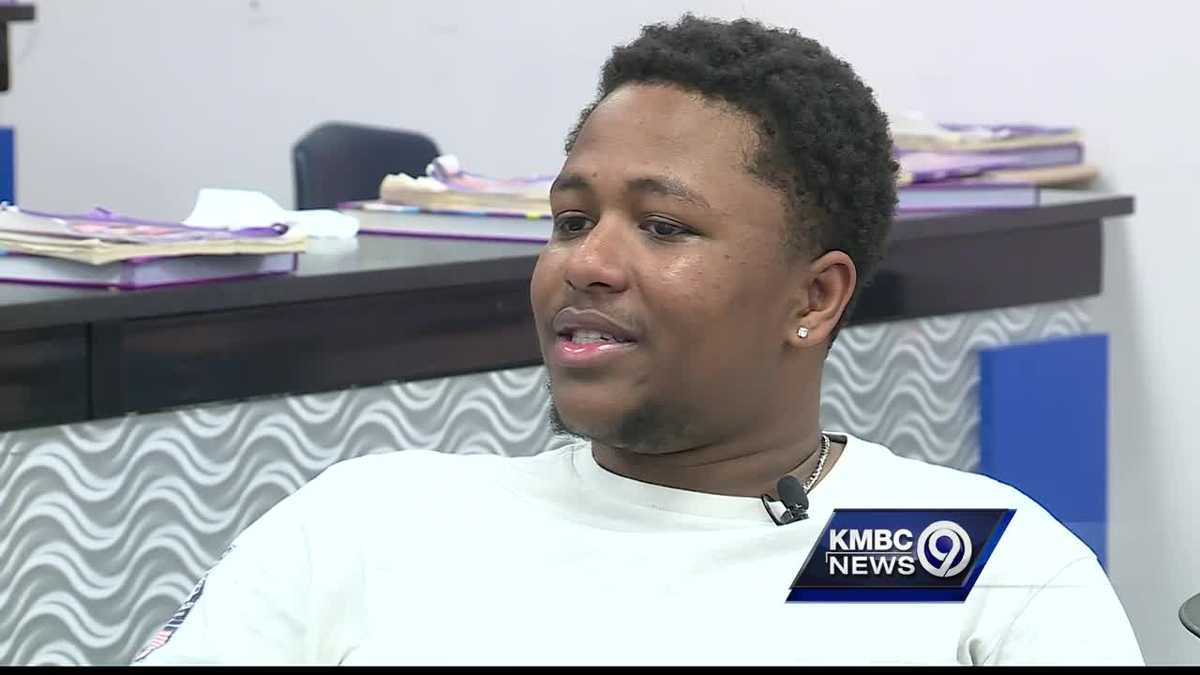 Lincoln College Prep's Bennie Lewis earns scholar athlete award