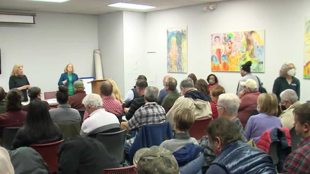 LMPD, city leaders meet with Highlands community amid violence spike