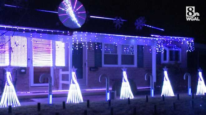 25 Nights of Lights: The Newswanger family