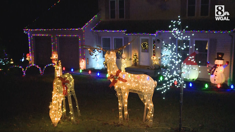 25 Nights of Lights: Display includes snowmen, reindeer, carolers ...