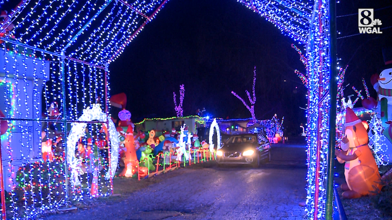25 Nights of Lights: Family turns mobile home park into Christmas ...