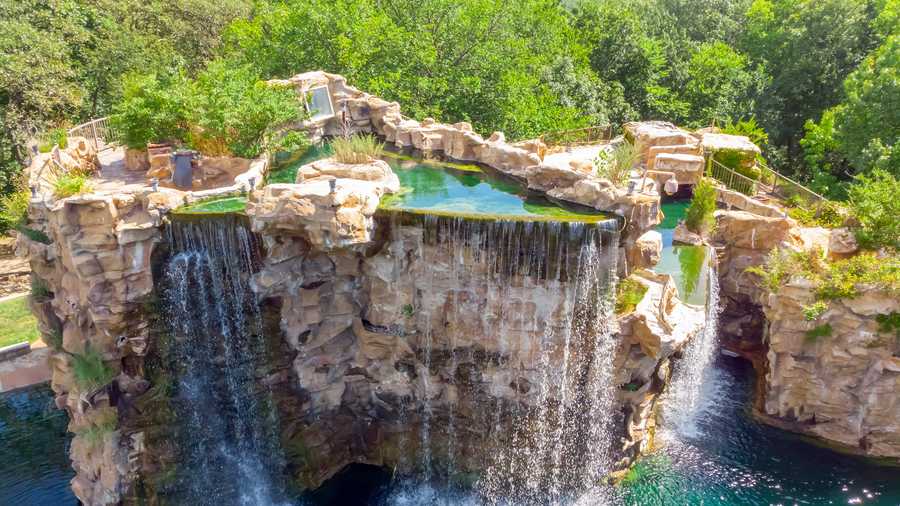Dream House of the Week: Fairytale mansion in Missouri