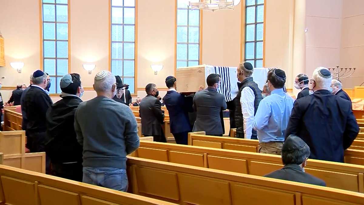 Brookline memorial service honors Malden Mills owner Feuerstein