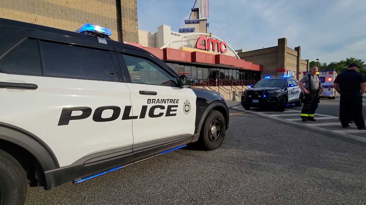 4 girls, 3 of them sisters, stabbed in Mass. movie theater