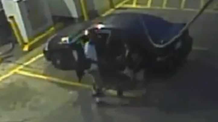 Video Suspect Threatens Woman With Knife Steals Her Car In Sw Okc