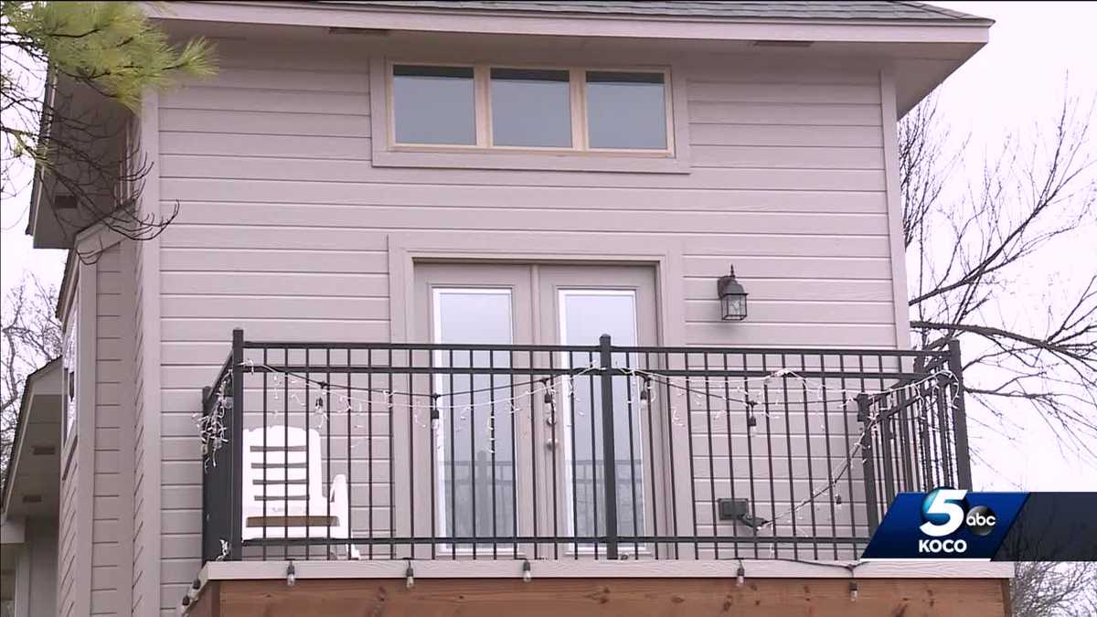 Gun-toting man prevents woman from breaking into metro home