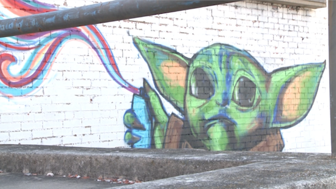 Man uses spray paint to create Baby Yoda mural in Oklahoma
