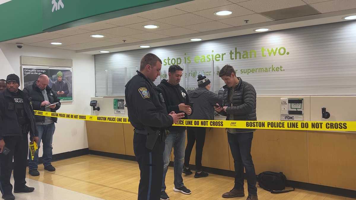 Cape Cod man charged with bank robbery in Boston grocery store