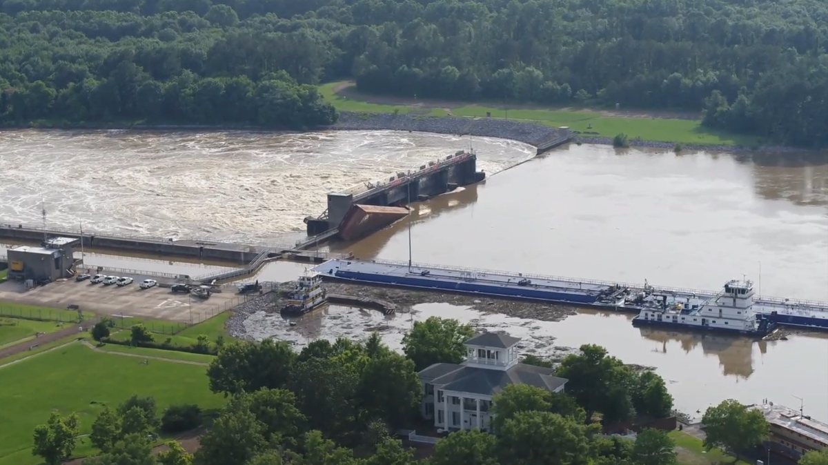 Barge Hits Bevill Lock And Dam In Alabama Causes Flooding In Mississippi