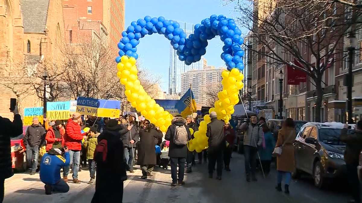 Thousands march in Boston to show support for Ukraine