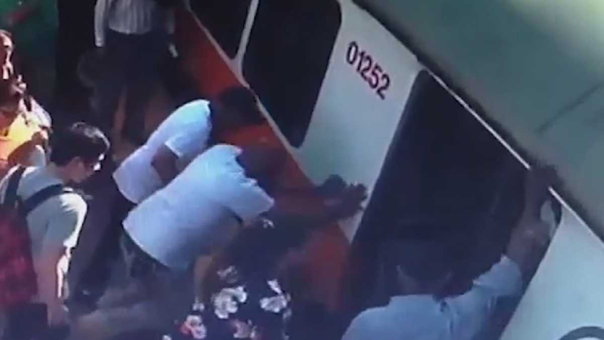Woman's leg gets caught between Orange Line train, platform in Boston