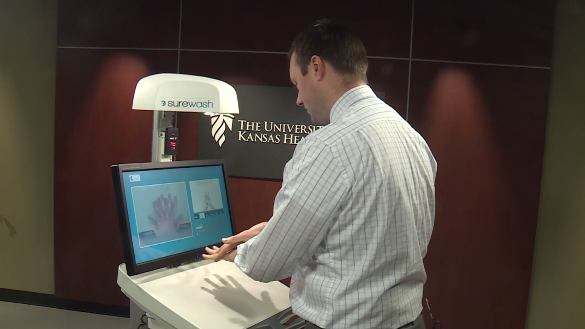 Are you washing your hands the right way? This robot puts healthcare ...