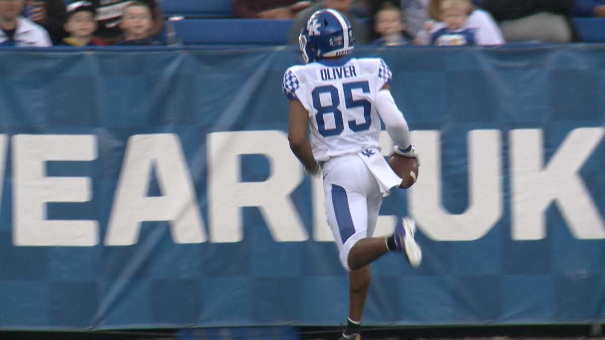 Bryce Oliver can turn into a 'playmaker' for Kentucky football
