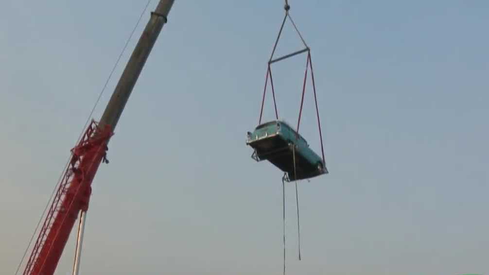 Classic car drop surprises residents at Elk Grove senior care community