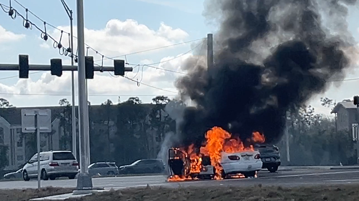 Video: Car bursts into flames along Colonial Boulevard near I-75 in ...