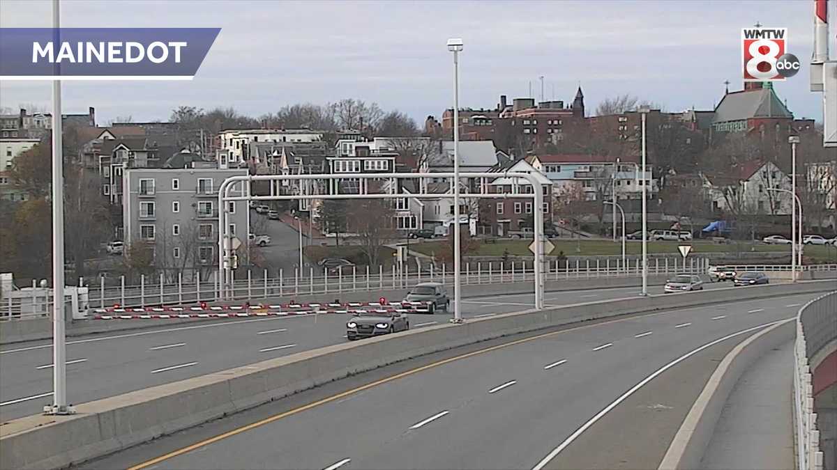 Video shows car crashing through Casco Bay Bridge gate