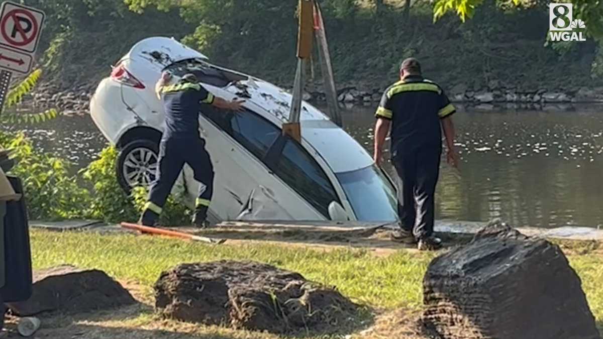 Car pulled out of Conestoga River in Lancaster County, Pa.
