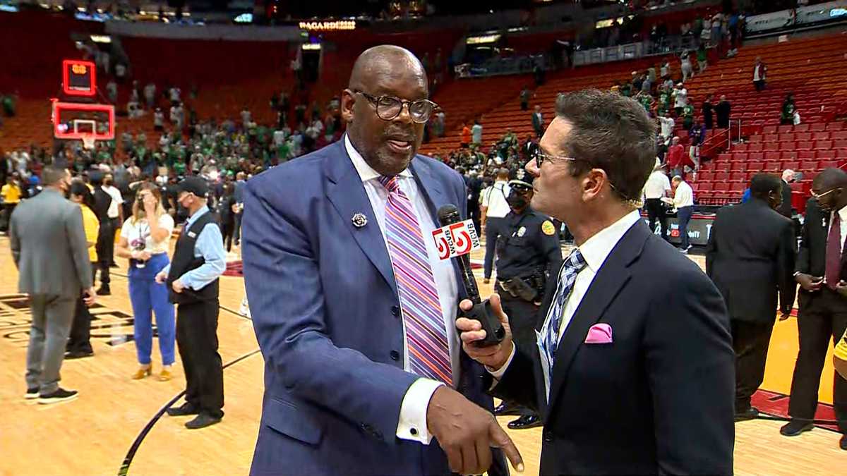 Celtics great Maxwell reflects on presenting trophies to team